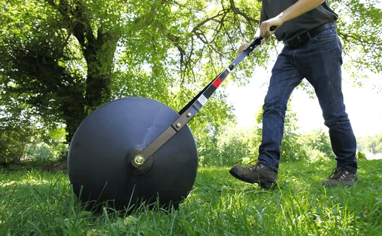 Benefits of Using Push Lawn Roller (And Why You Should Use One ...